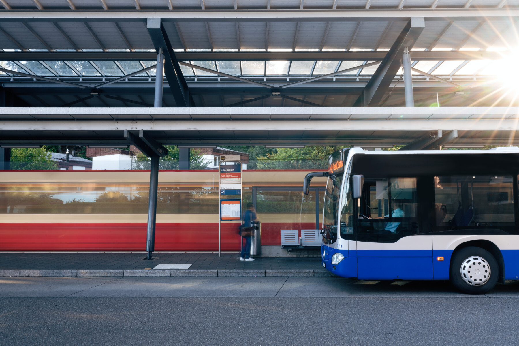 Verkehrsbetriebe Zürichsee und Oberland AG | VZO (de)